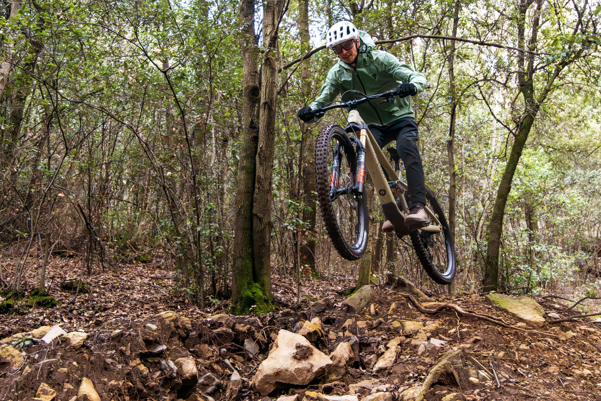 A "quiet hunter" put to the test: FREERIDE magazine tested our RAPCON